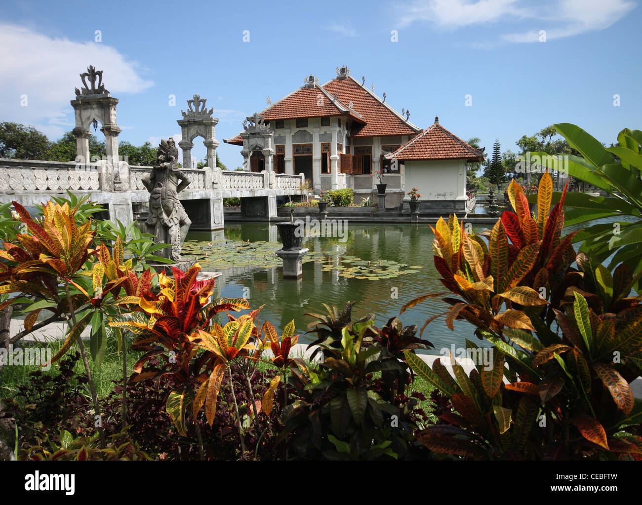 Balinese architecture hi-res stock photography and images - Alamy