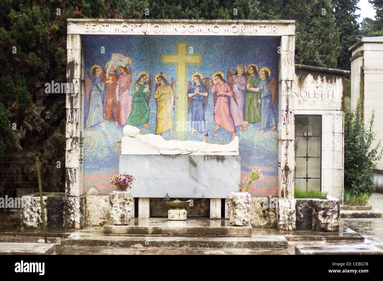 Campo Verano cemetery in Rome Italy Stock Photo - Alamy