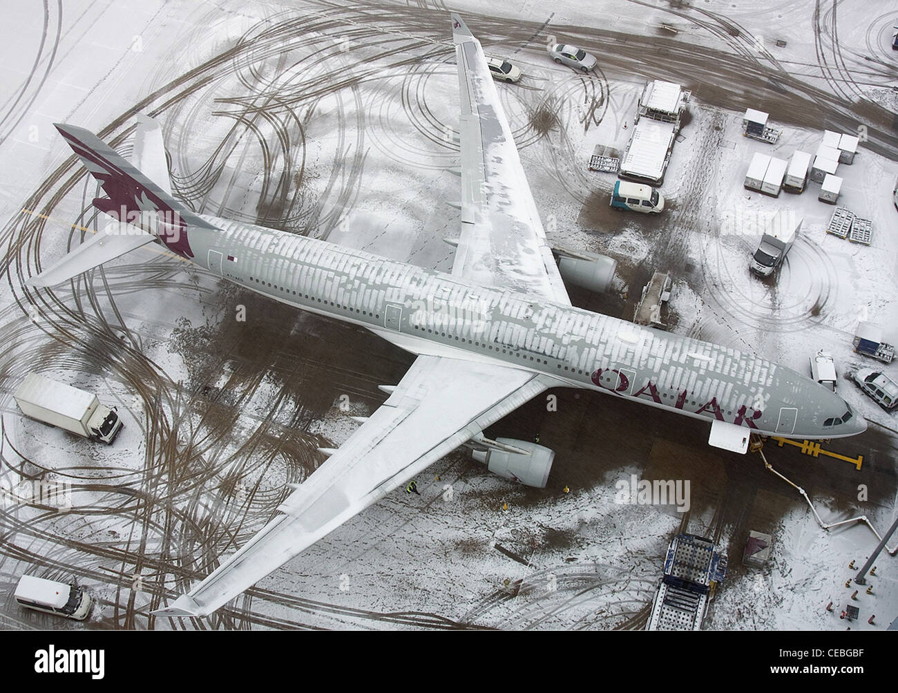 Airport heathrow snow hi-res stock photography and images - Alamy