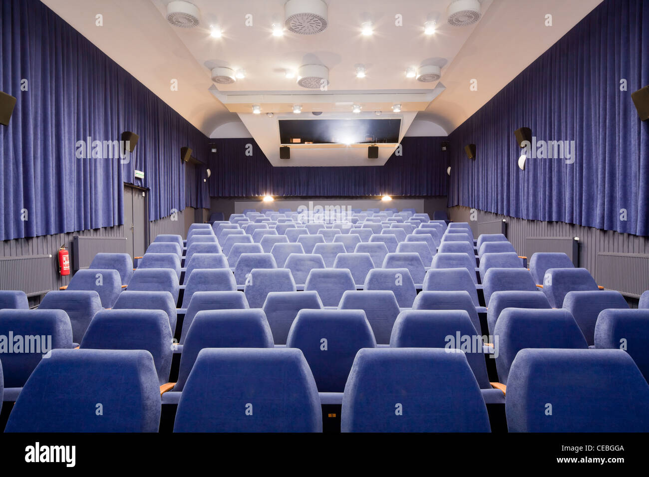 Empty cinema front hi-res stock photography and images - Alamy