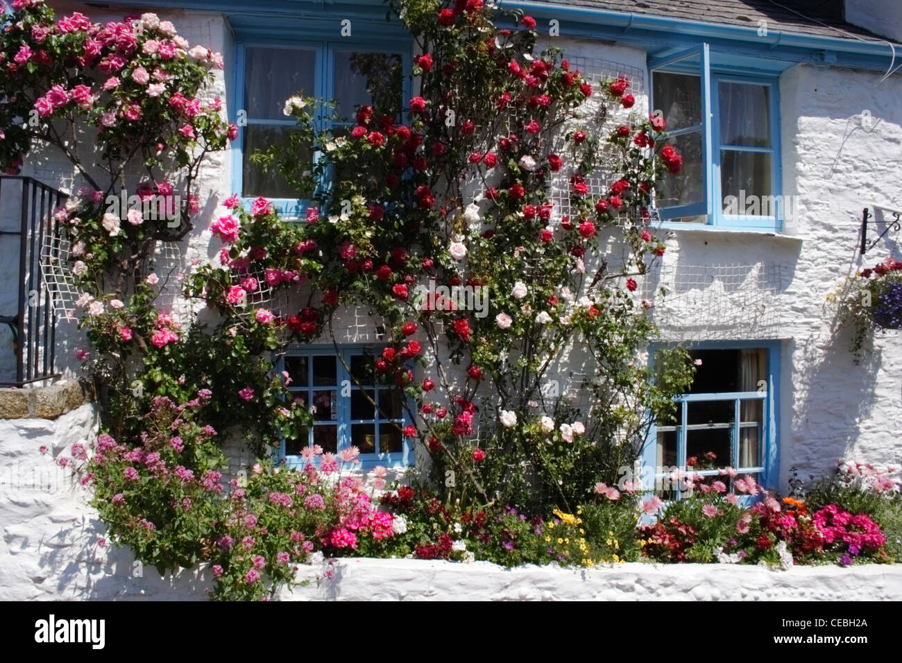 Cottage in Portloe, Cornwall Stock Photo - Alamy