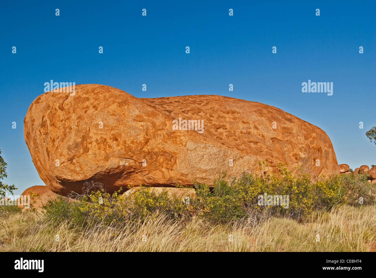 DEVIL'S MARBLES, NORTHERN TERRITORY, NT, AUSTRALIA, OUTBACK Stock Photo ...