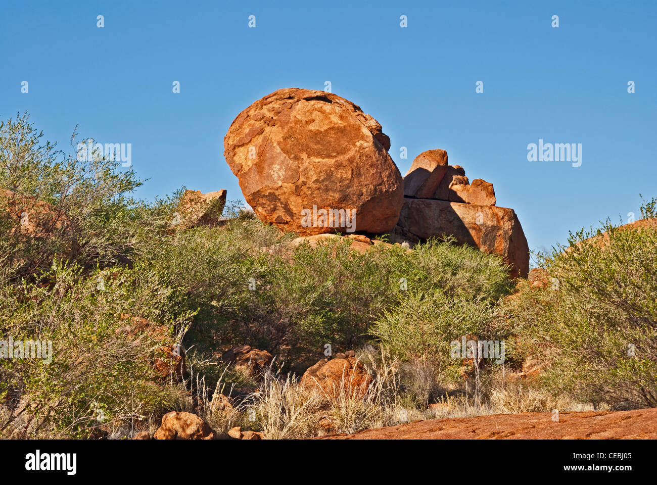 DEVIL'S MARBLES, NORTHERN TERRITORY, NT, AUSTRALIA, OUTBACK Stock Photo ...