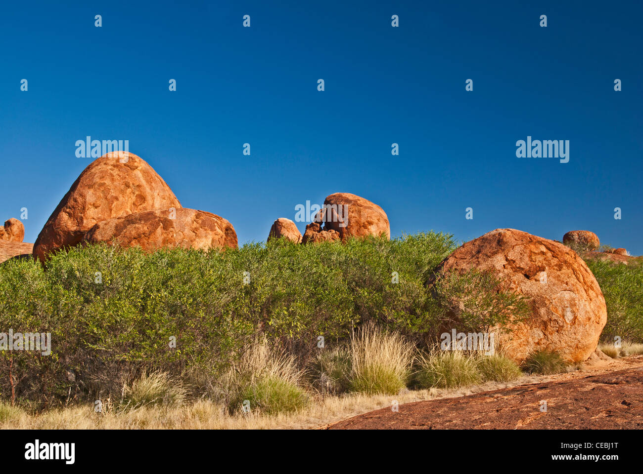 DEVIL'S MARBLES, NORTHERN TERRITORY, NT, AUSTRALIA, OUTBACK Stock Photo ...
