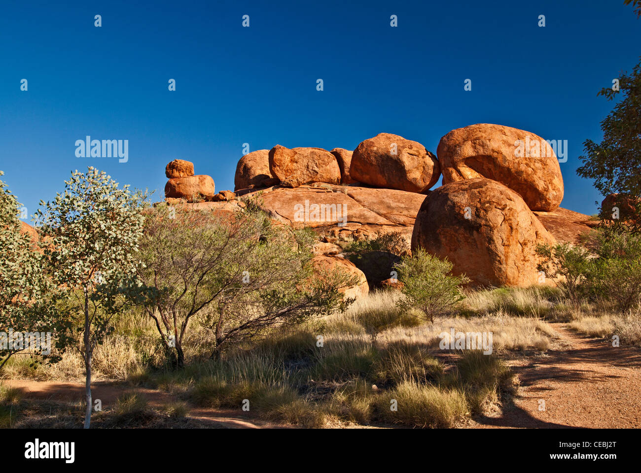 DEVIL'S MARBLES, NORTHERN TERRITORY, NT, AUSTRALIA, OUTBACK Stock Photo ...