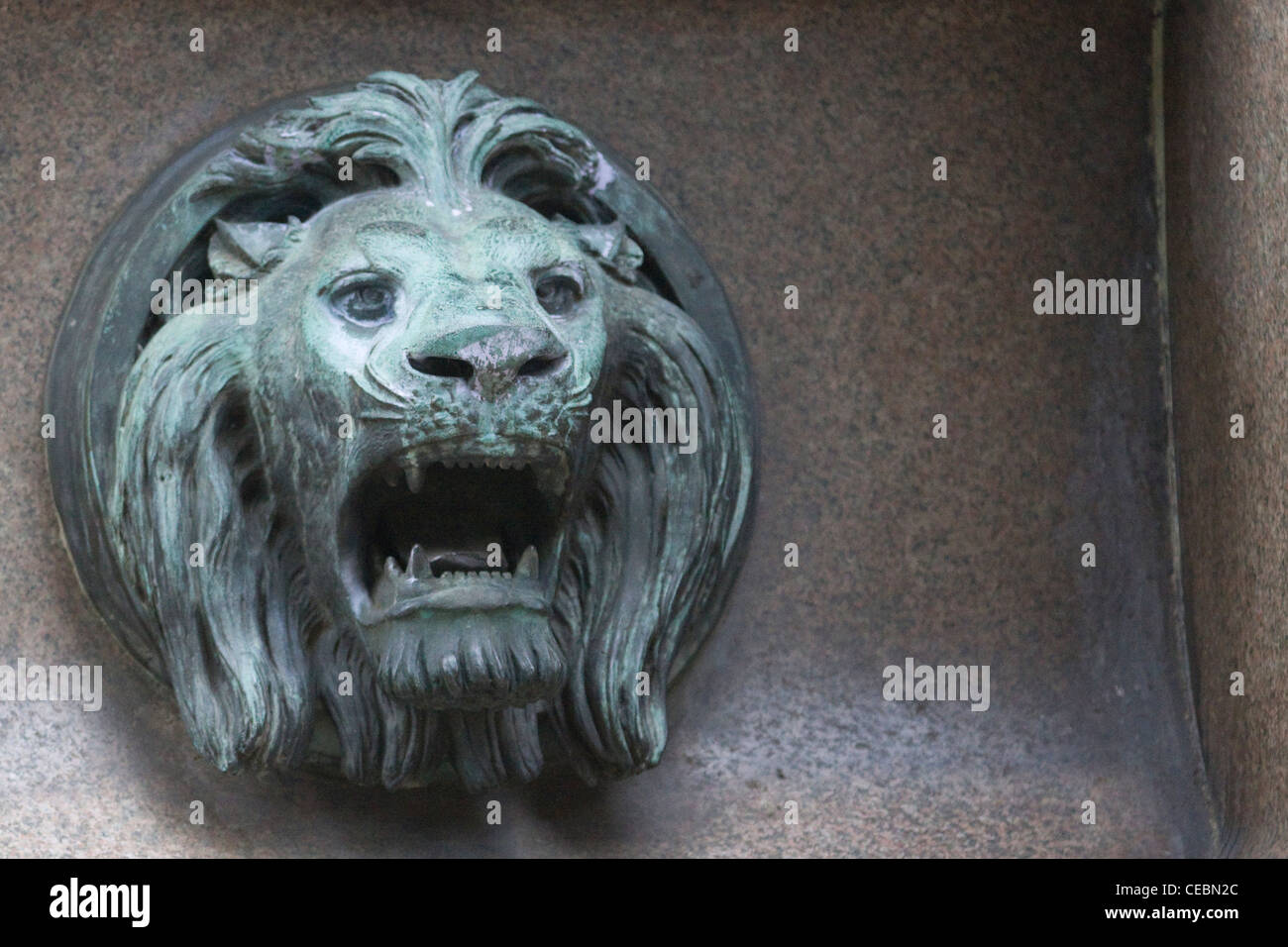 Tmeless solid bronze sculpture hi-res stock photography and images - Alamy