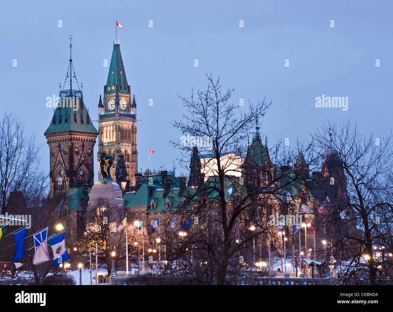 Blue hour tower blocks hi-res stock photography and images - Alamy
