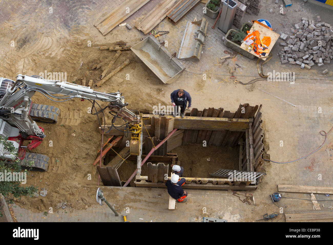 Unsafe construction hi-res stock photography and images - Alamy