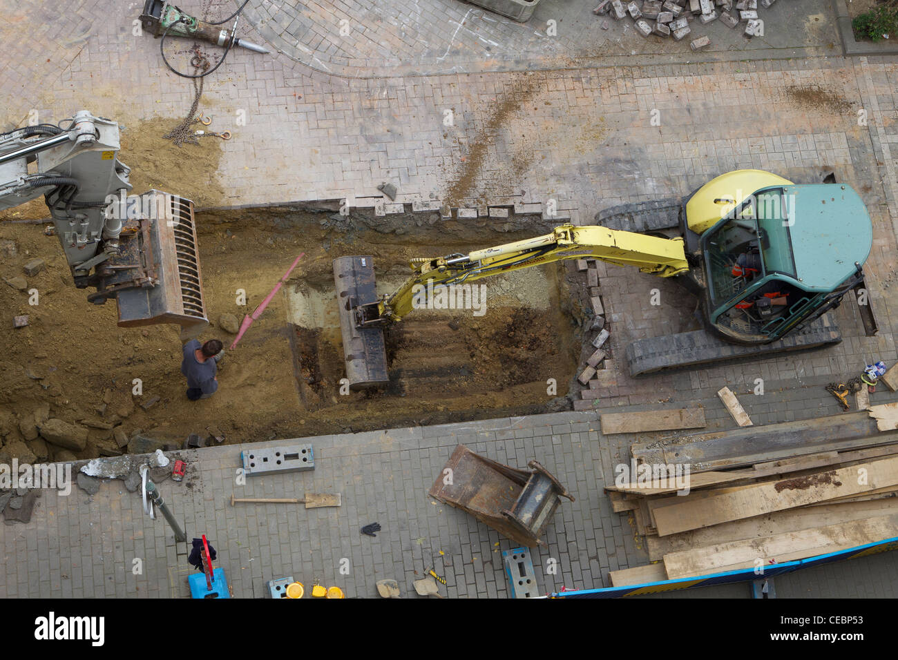 construction workers doing road works Stock Photo - Alamy