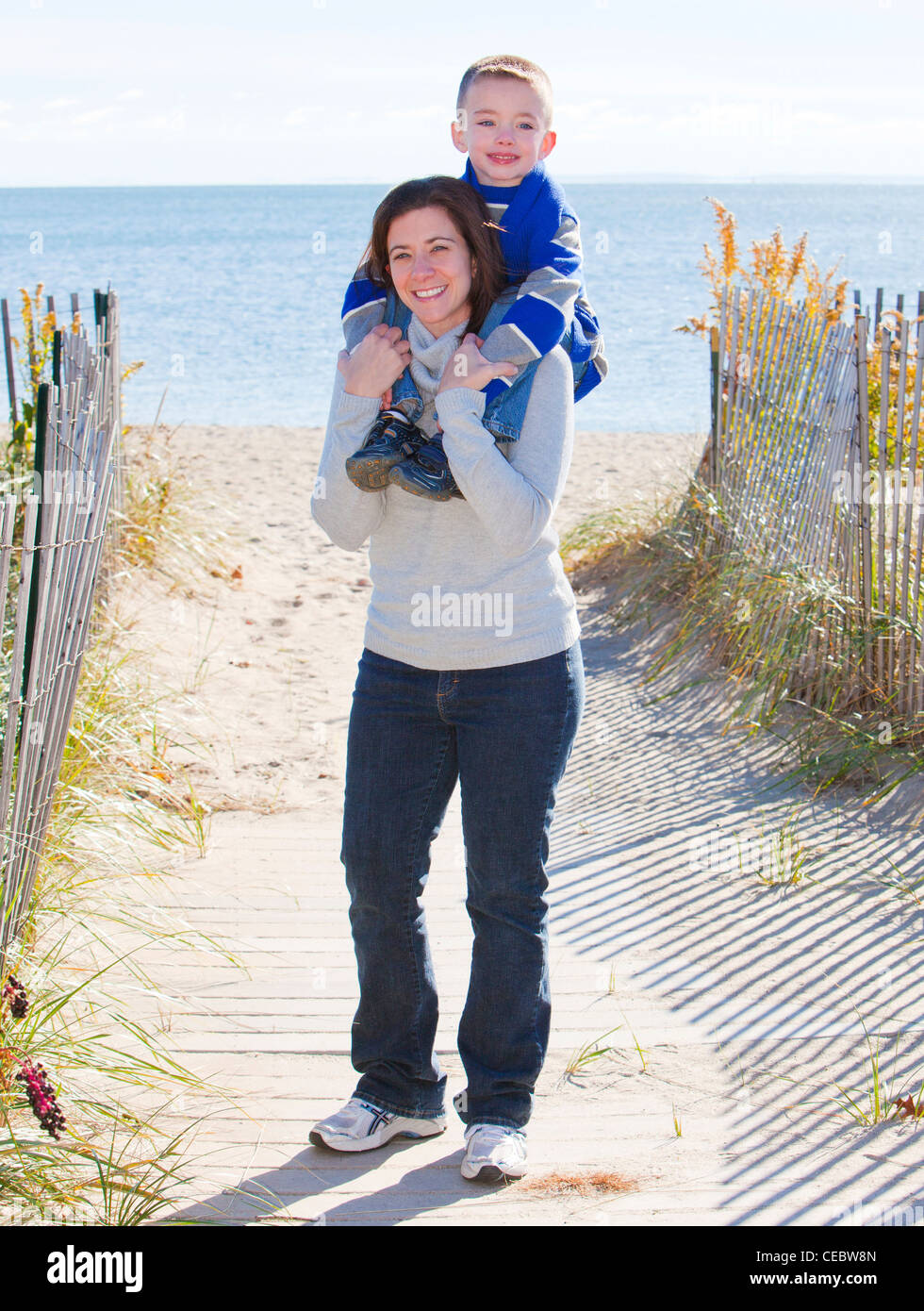 Shoulder ride beach hi-res stock photography and images - Alamy