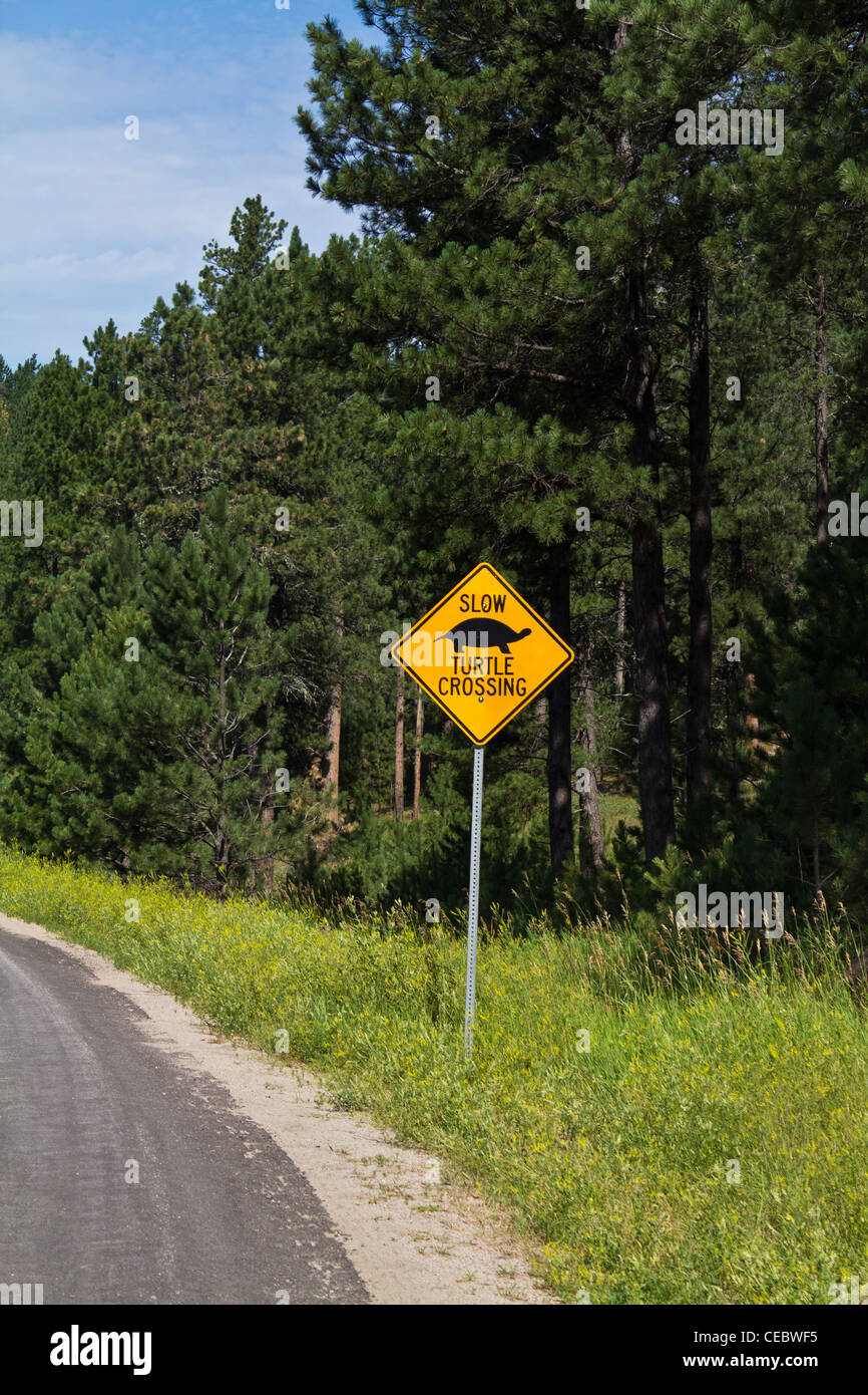 Crossing sign hi hi-res stock photography and images - Alamy