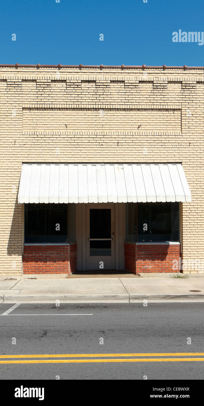 Small town america storefront hi-res stock photography and images - Alamy