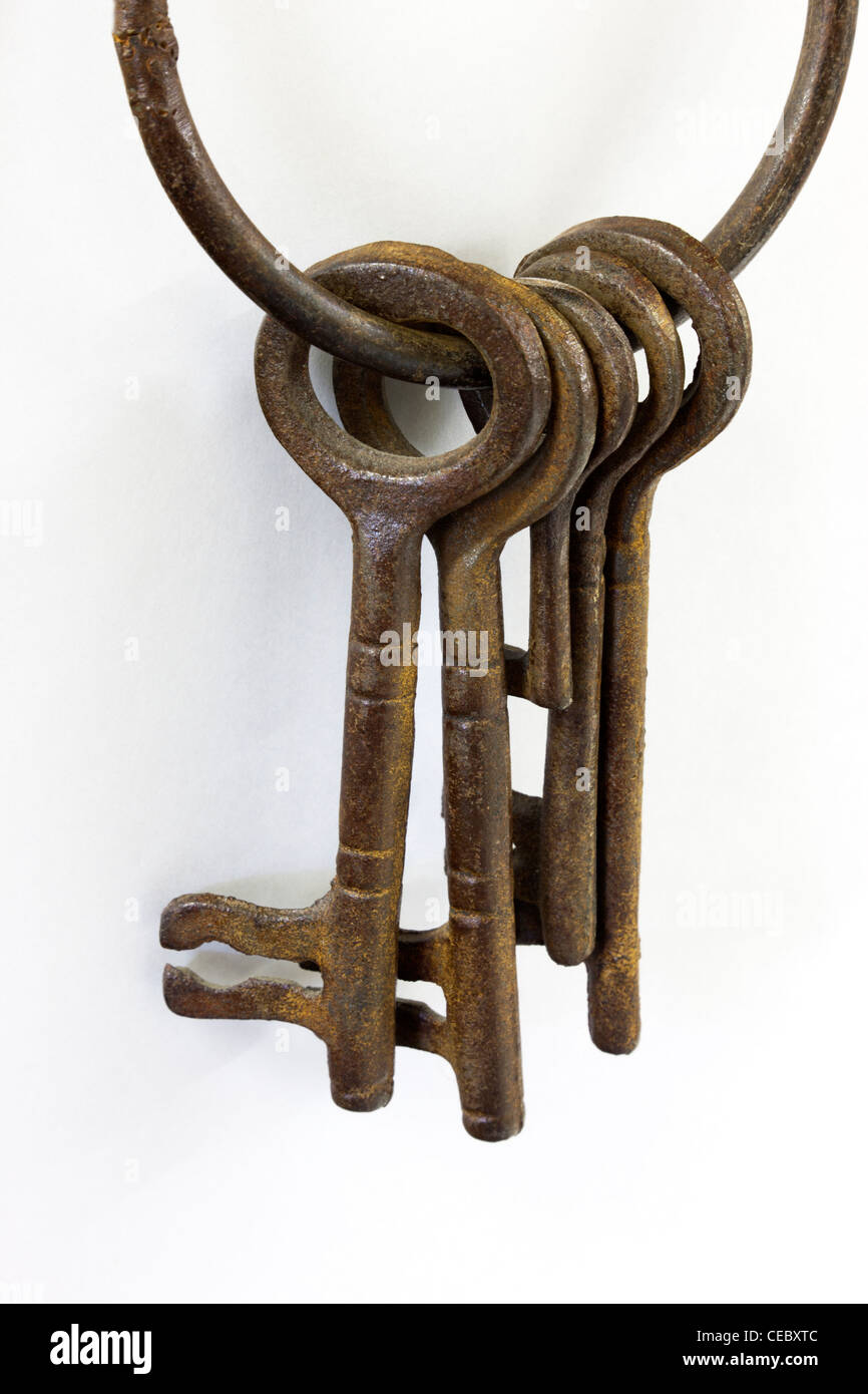 Rusty vintage skeleton keys on ring Stock Photo - Alamy