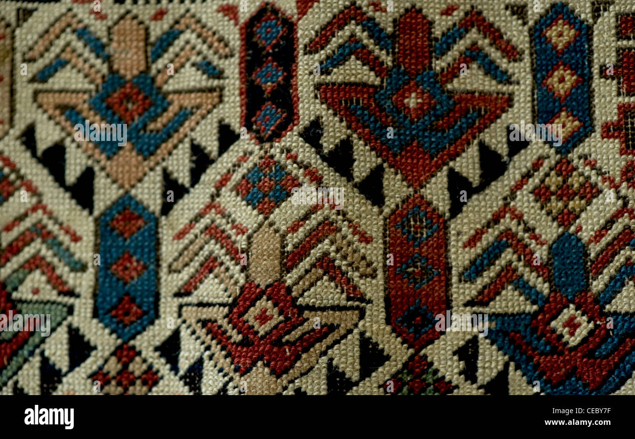 Rug weaving iran hi-res stock photography and images - Alamy