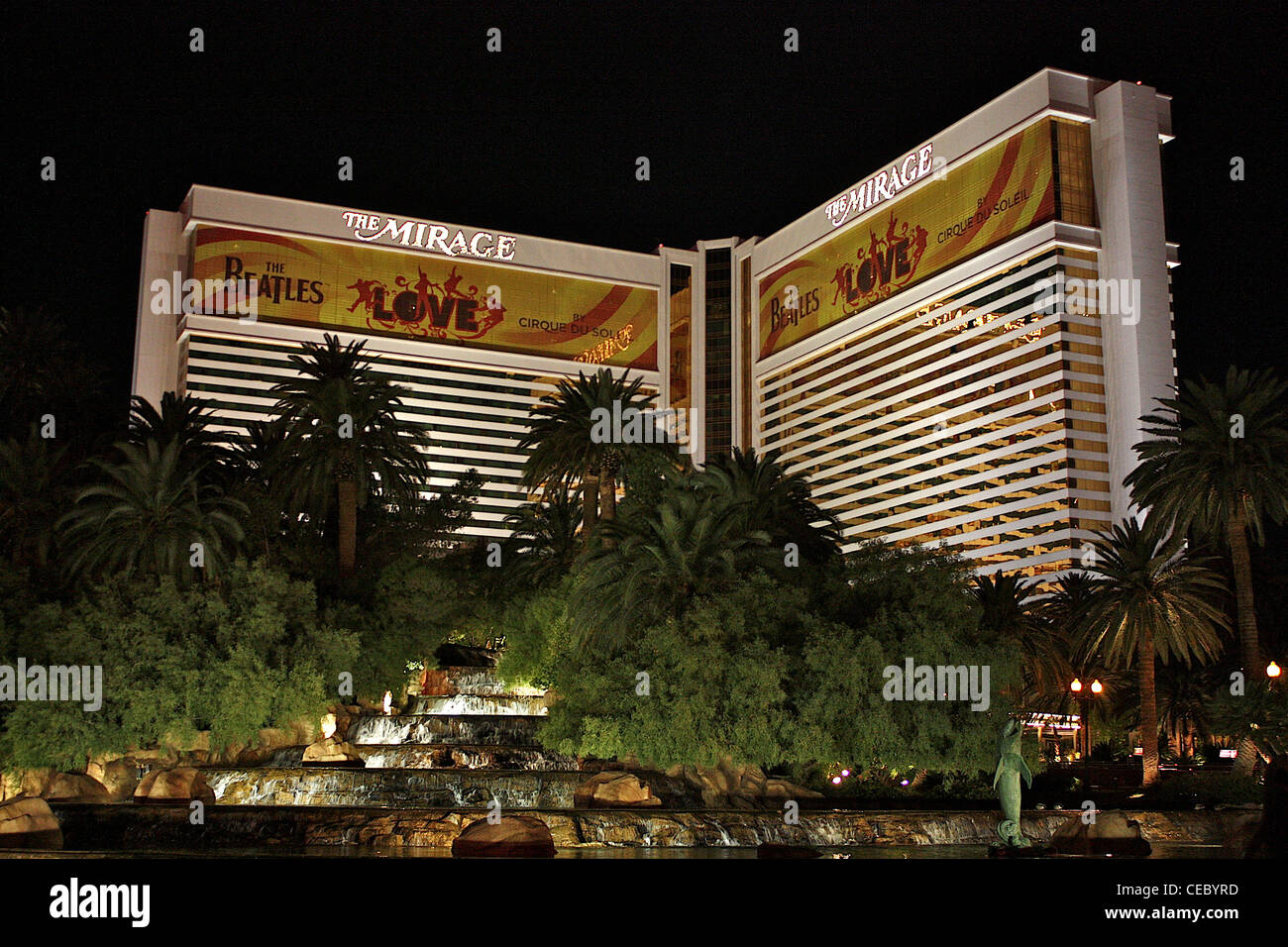 The Mirage hotel and casino at night, Las Vegas Stock Photo - Alamy