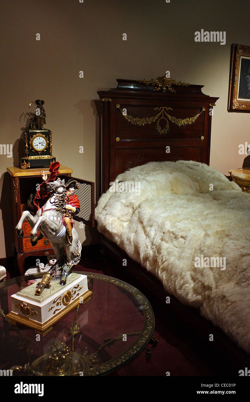 Liberace Death Bed