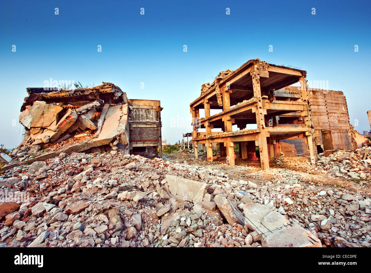 Earthquake damage hi-res stock photography and images - Alamy