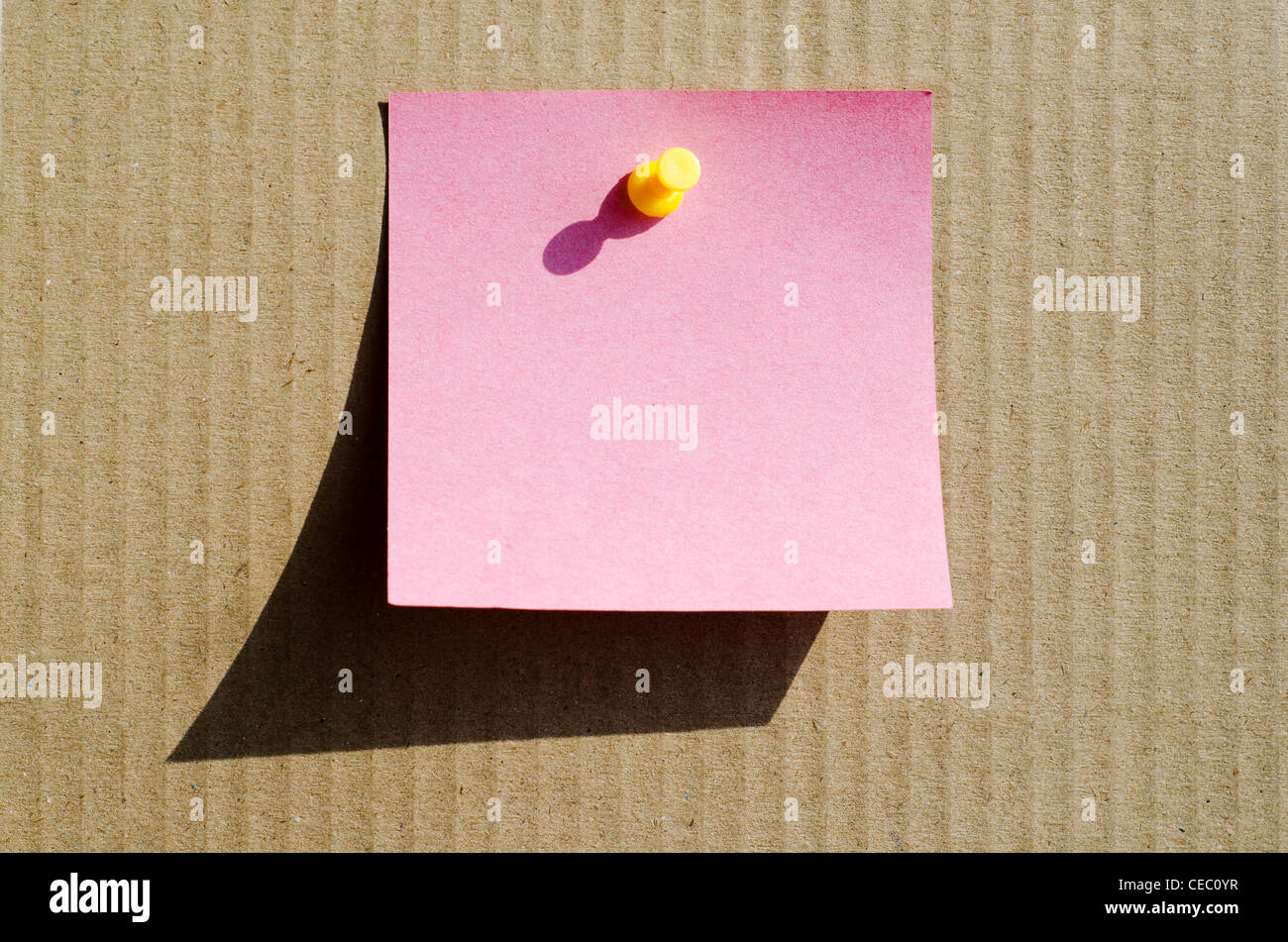 pink color note paper with pin Stock Photo - Alamy