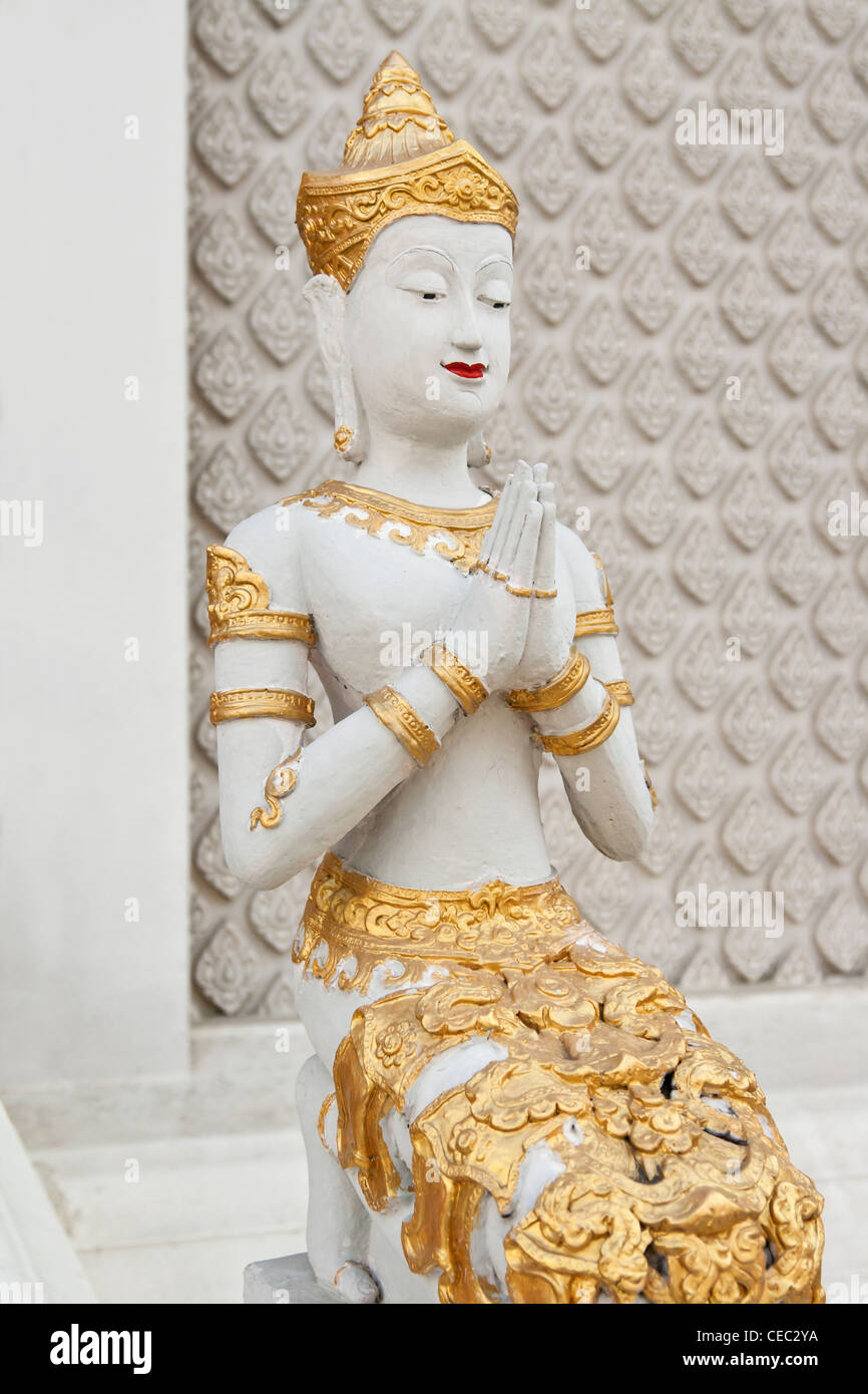 Statue at Wat Dokkham temple in Chiang Mai, Thailand Stock Photo - Alamy