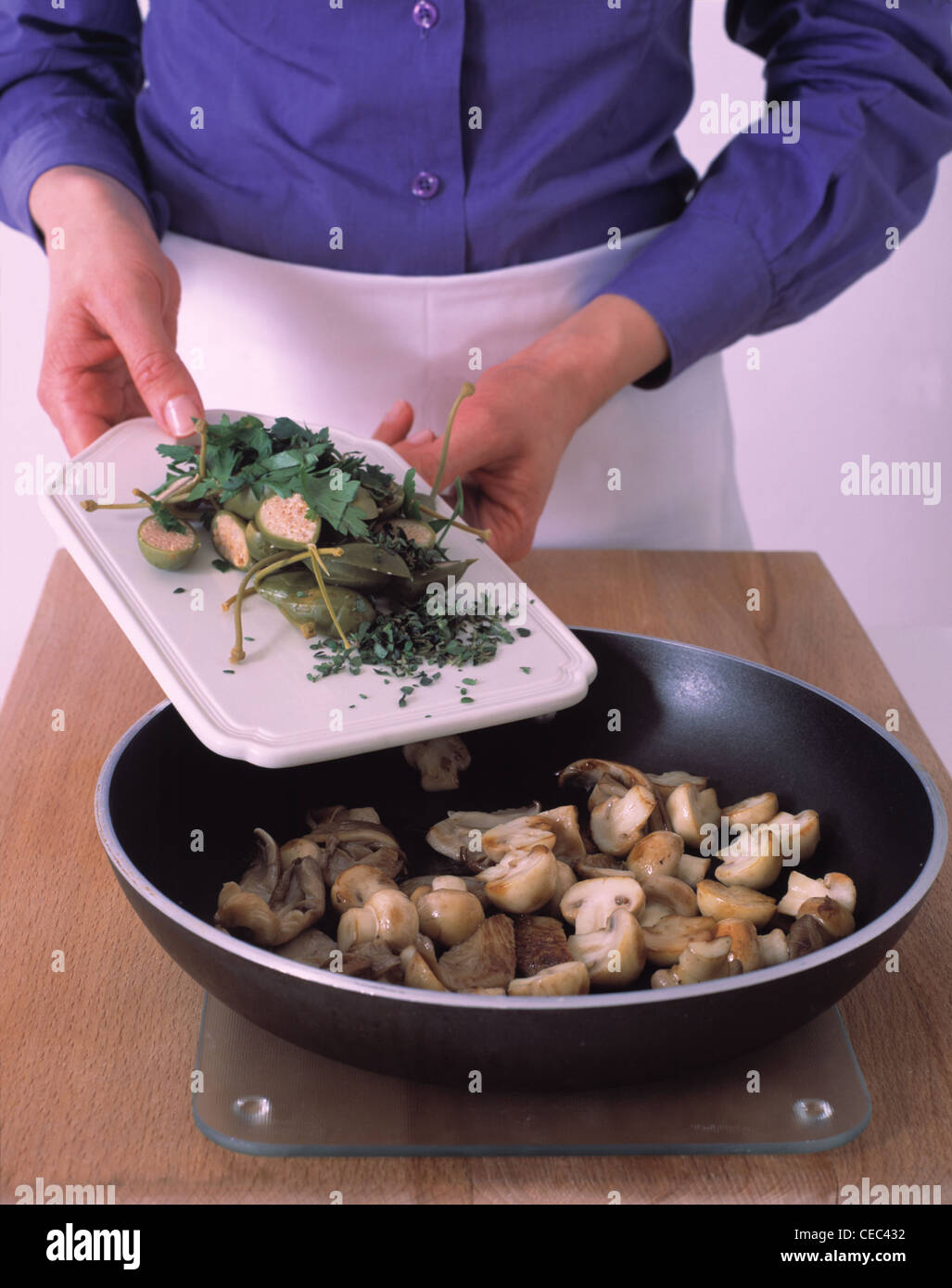 Spices herbs cooking food step hi-res stock photography and images - Alamy