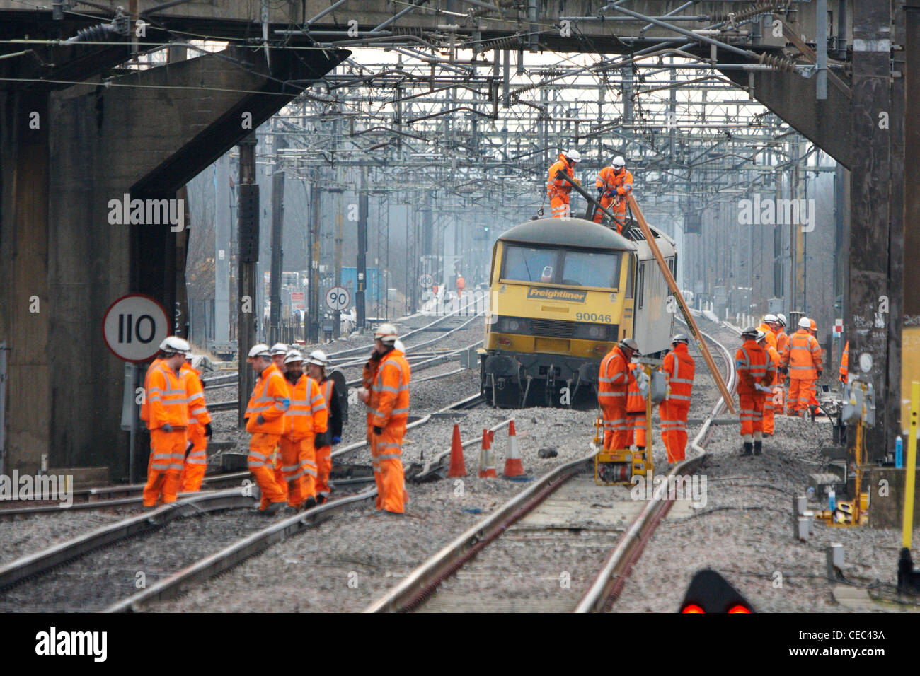 Bletchley train derail hi-res stock photography and images - Alamy