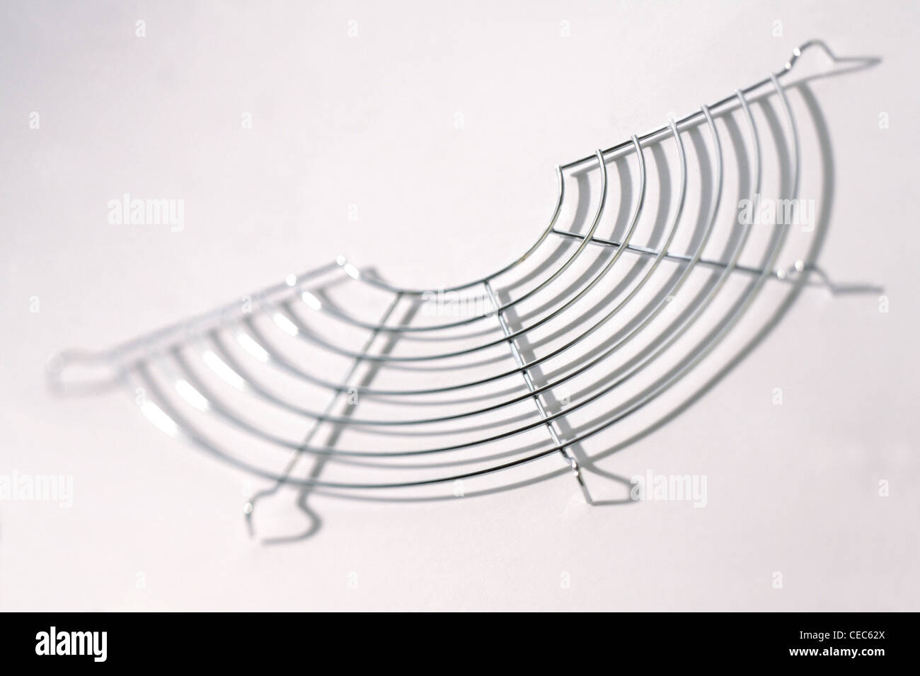 Cut out: Drop - down - grill for the wok Stock Photo - Alamy