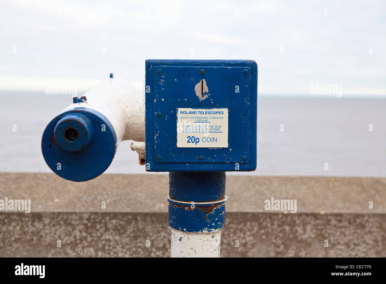Seaside telescope hi-res stock photography and images - Alamy