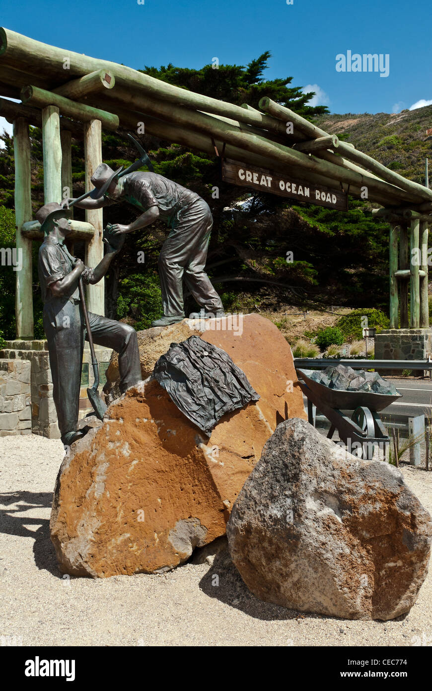 Australia Victoria Great Ocean Road memorial statue to the builders of ...