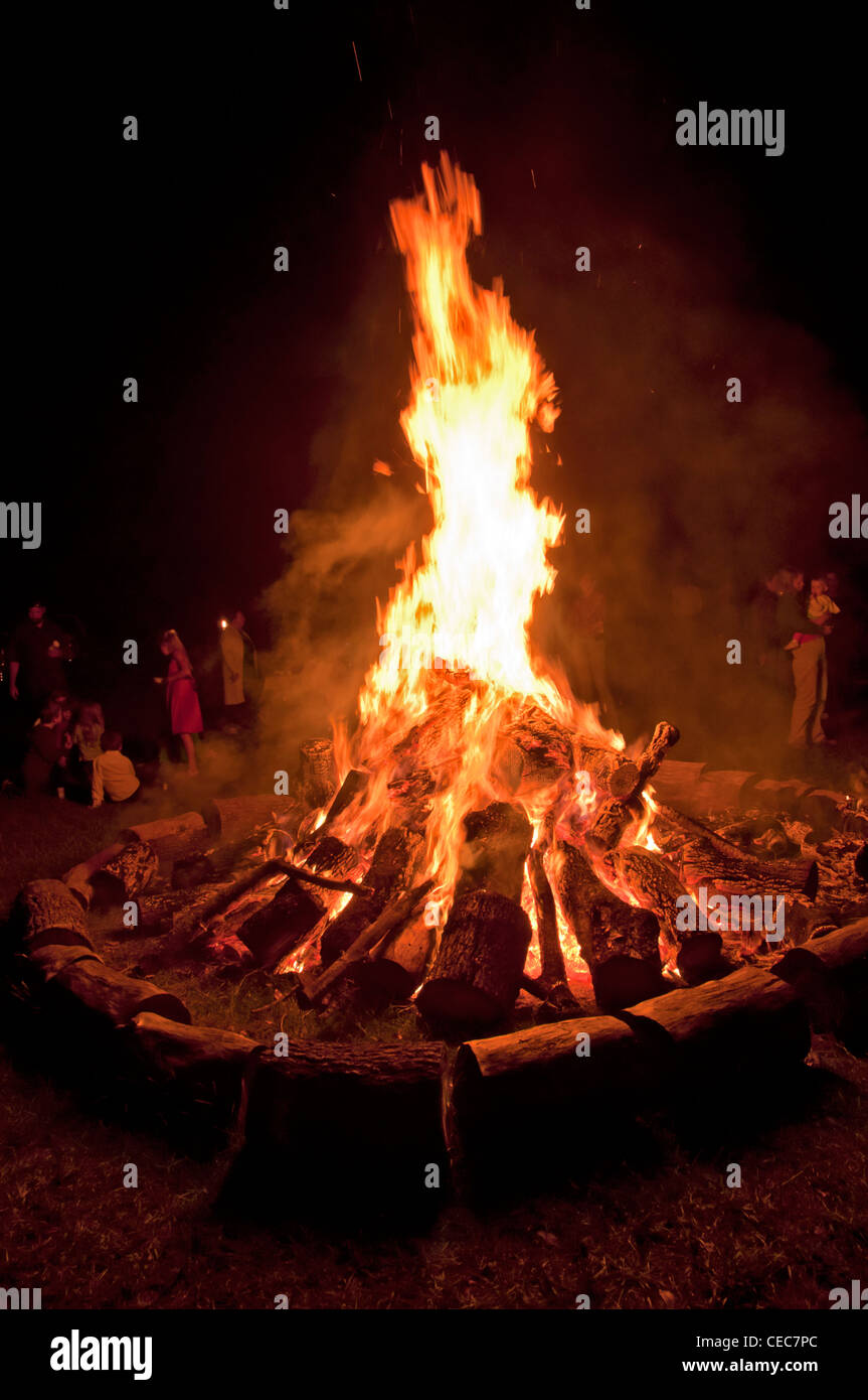 large bonfire at wedding gathering Stock Photo - Alamy