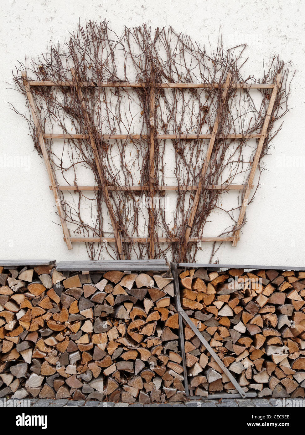 A log pile in Mittenwald, Bavaria, Germany Stock Photo - Alamy