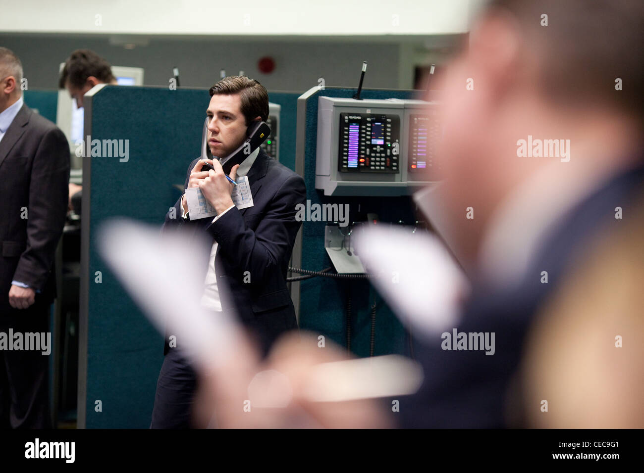 Ring exchange hi-res stock photography and images - Alamy