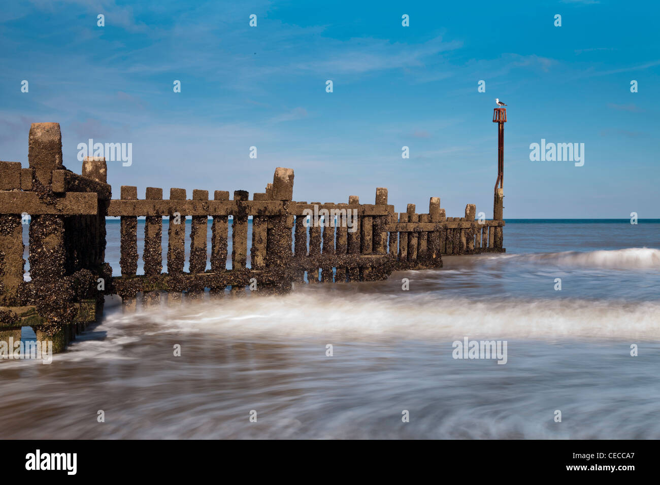 Groynes in the sea norfolk hi-res stock photography and images - Alamy