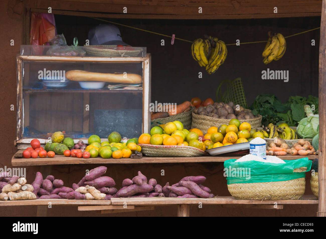 Vegetable booth hi-res stock photography and images - Alamy