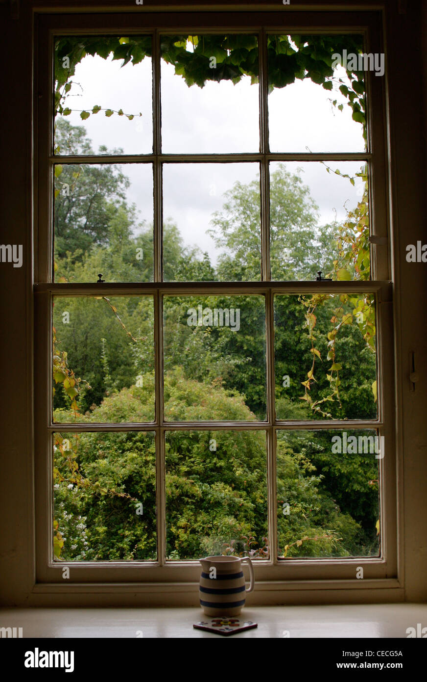 Sash window hi-res stock photography and images - Alamy