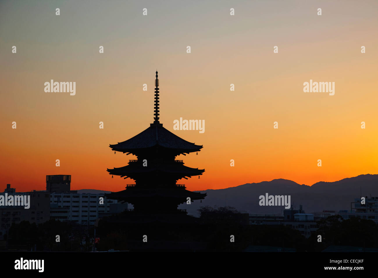Toji temple at sunset kyoto hi-res stock photography and images - Alamy