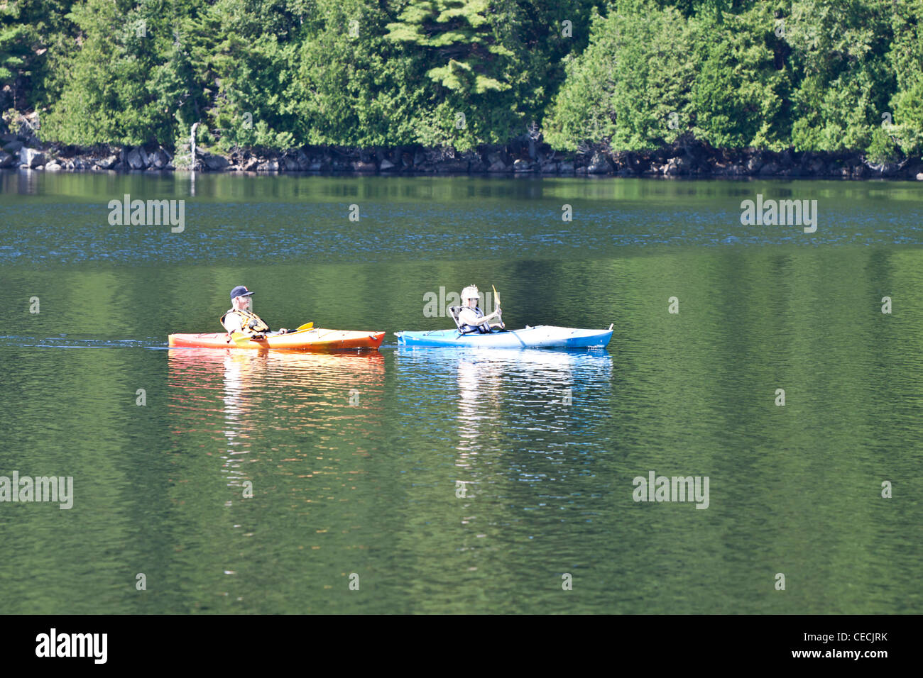 Kayaks on echo lake hi-res stock photography and images - Alamy