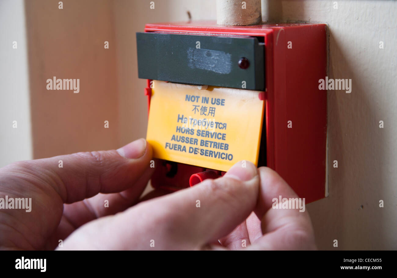 Fire alarm call point hi-res stock photography and images - Alamy