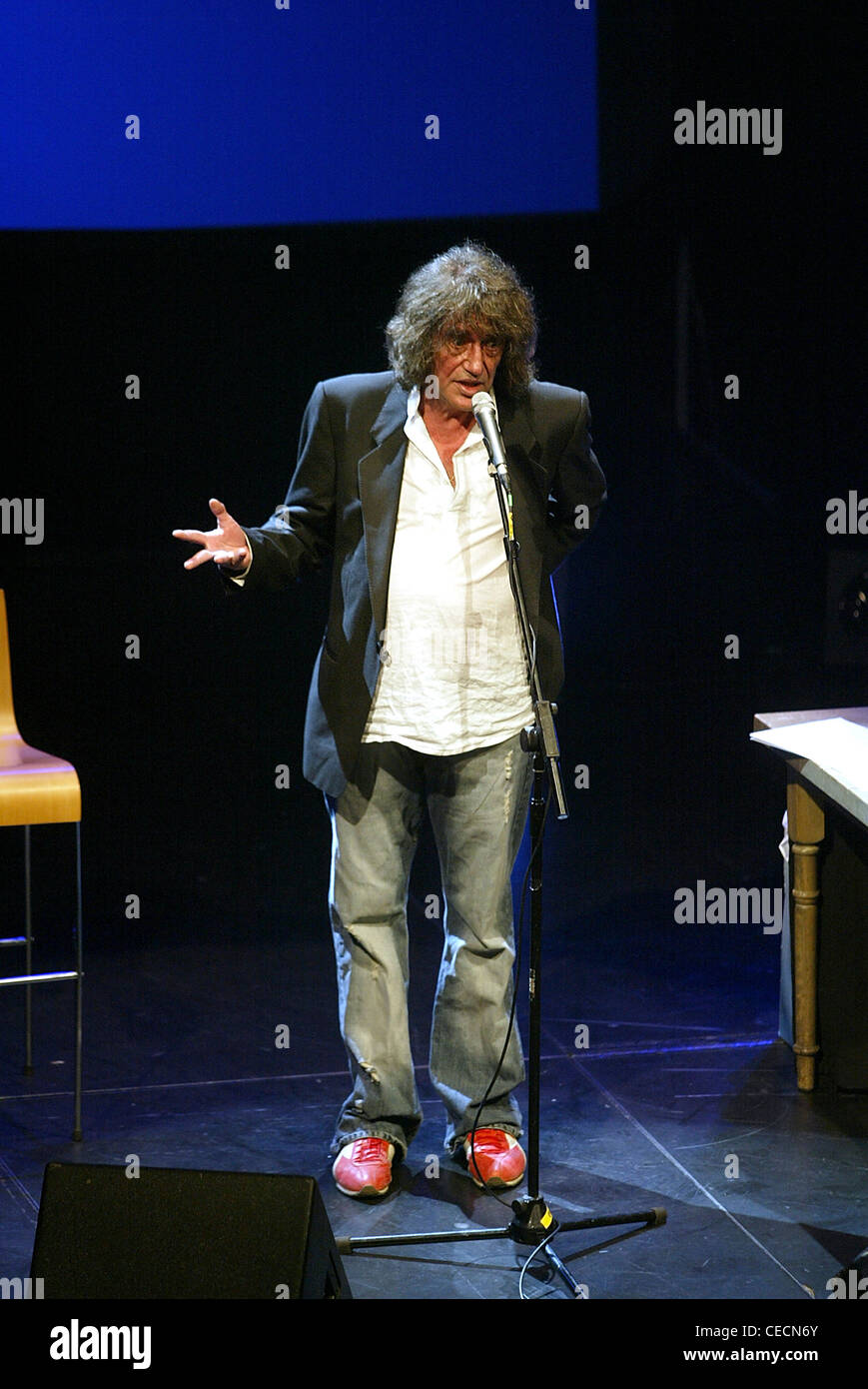 Howard marks hi-res stock photography and images - Alamy