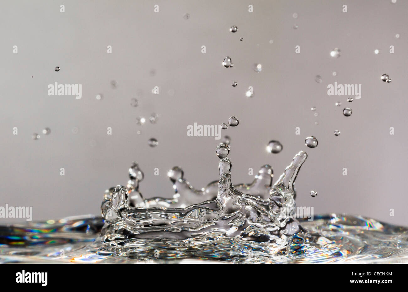 Water droplet splash coronet hi-res stock photography and images - Alamy