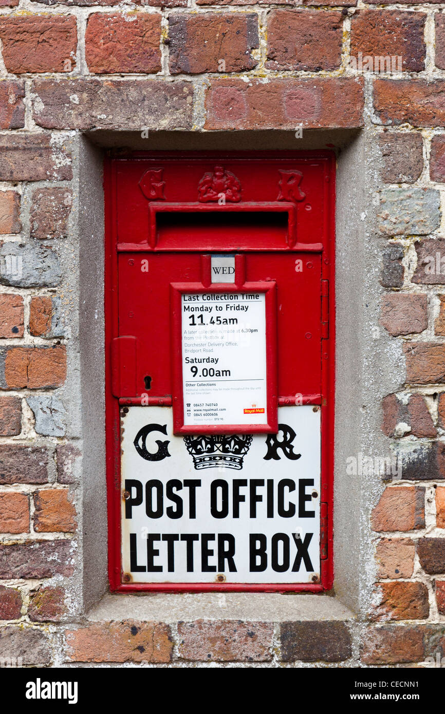 Old wall mounted post box, Dorset, England Stock Photo - Alamy