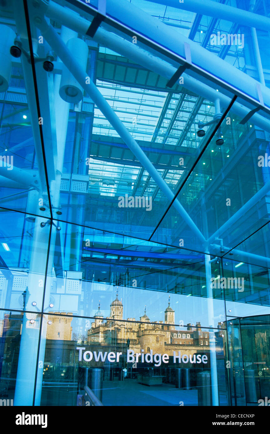 England, London, Reflection of Tower of London on the Tower Bridge ...