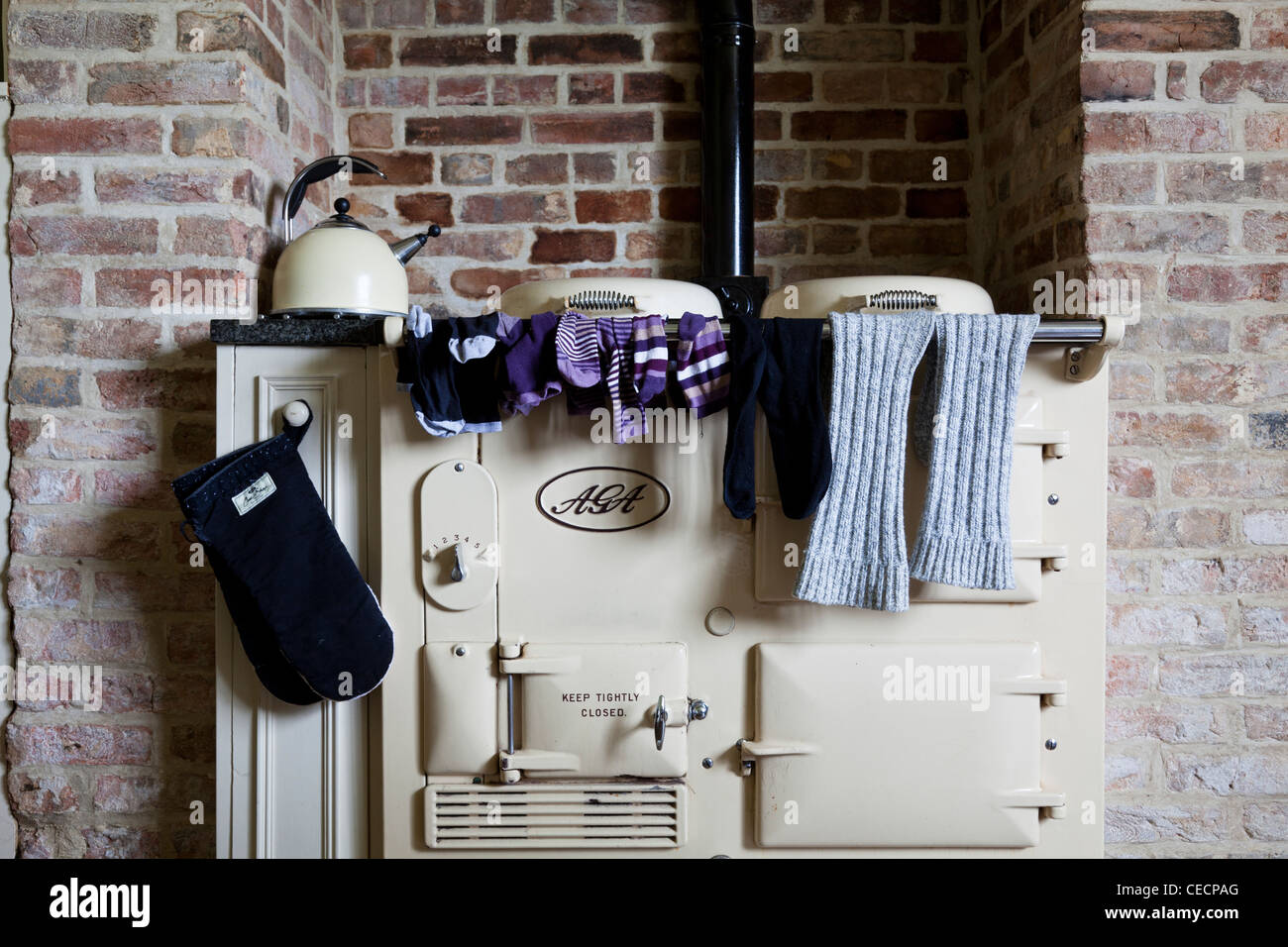 Aga cooker hi-res stock photography and images - Alamy
