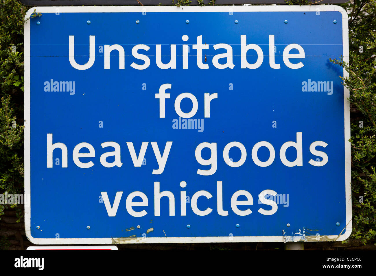 Heavy vehicles sign hi-res stock photography and images - Alamy