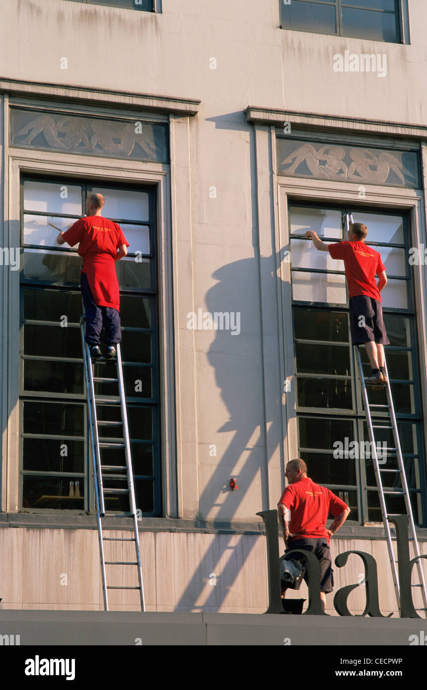 England, London, Chelsea, Kings Road, Window Cleaners Cleaning the Art ...