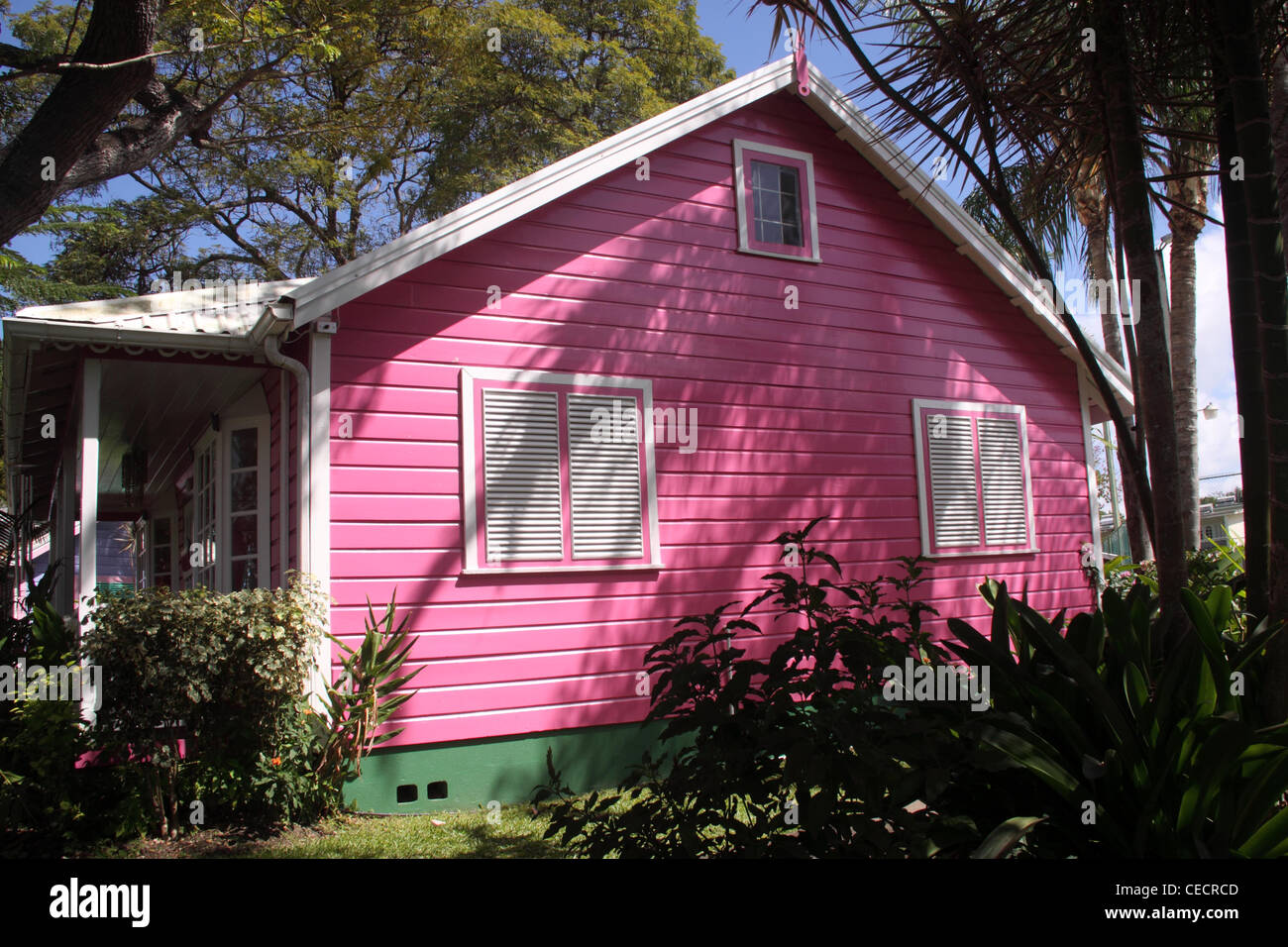 Pink painted building hi-res stock photography and images - Alamy