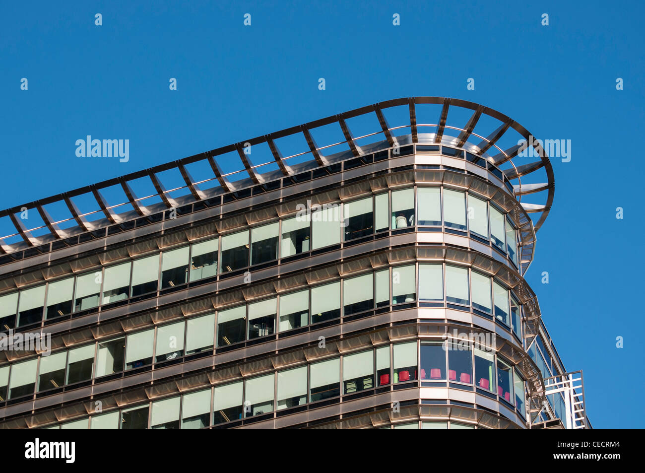 Office Building at 20 Canada Square by Skidmore, Owings and Merrill ...