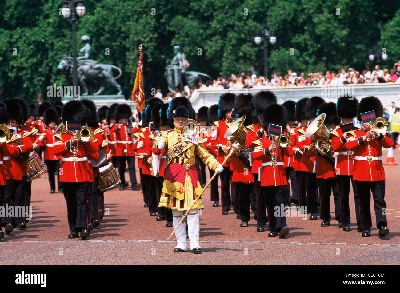 United Kingdom, Great Britain, England, London, Changing of the Guard ...