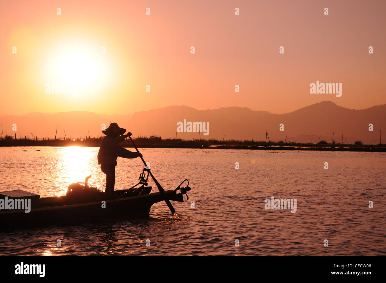 SUNSET ON INLE LAKE, MYANMAR, BURMA Stock Photo - Alamy