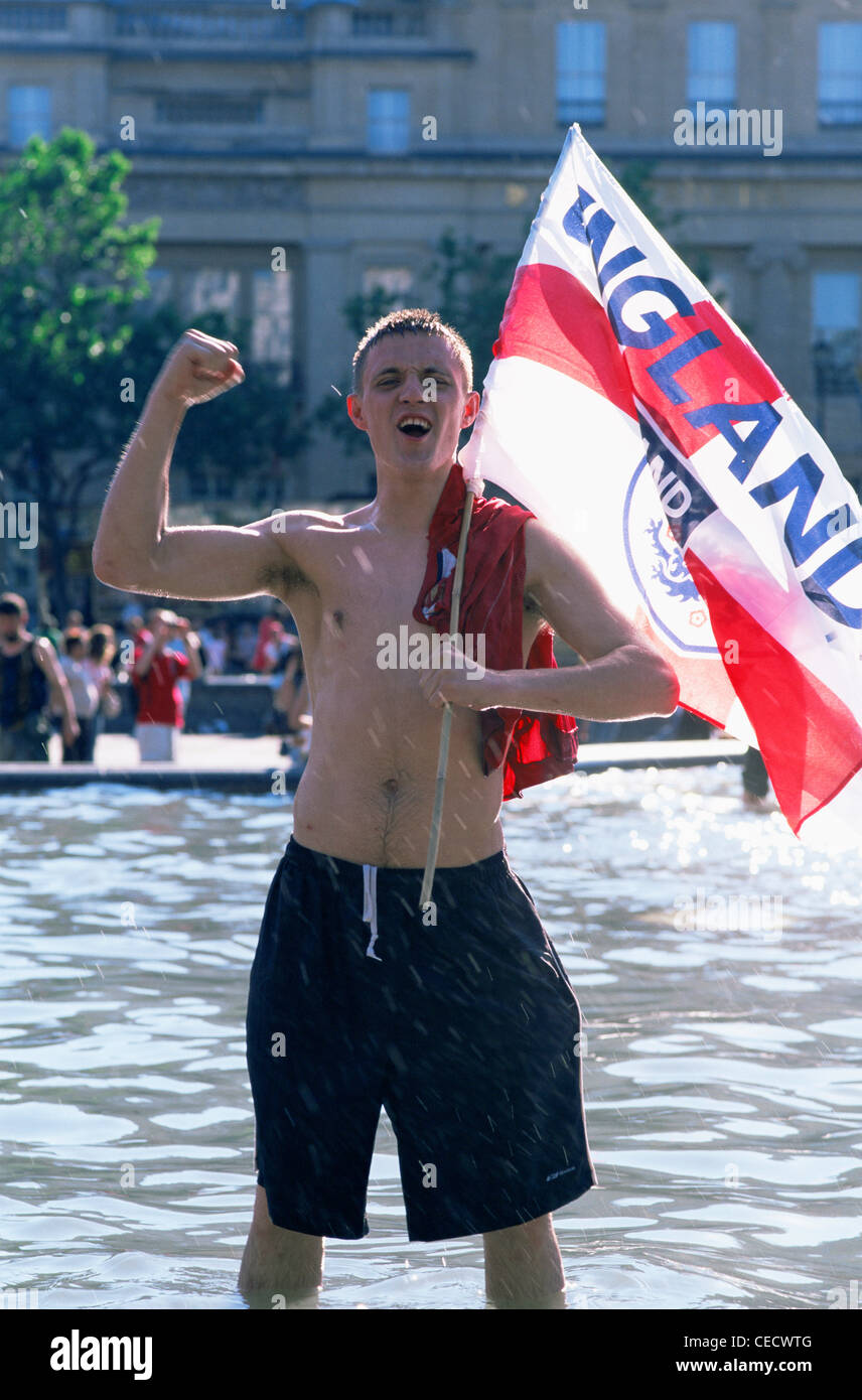 England supporter hi-res stock photography and images - Alamy