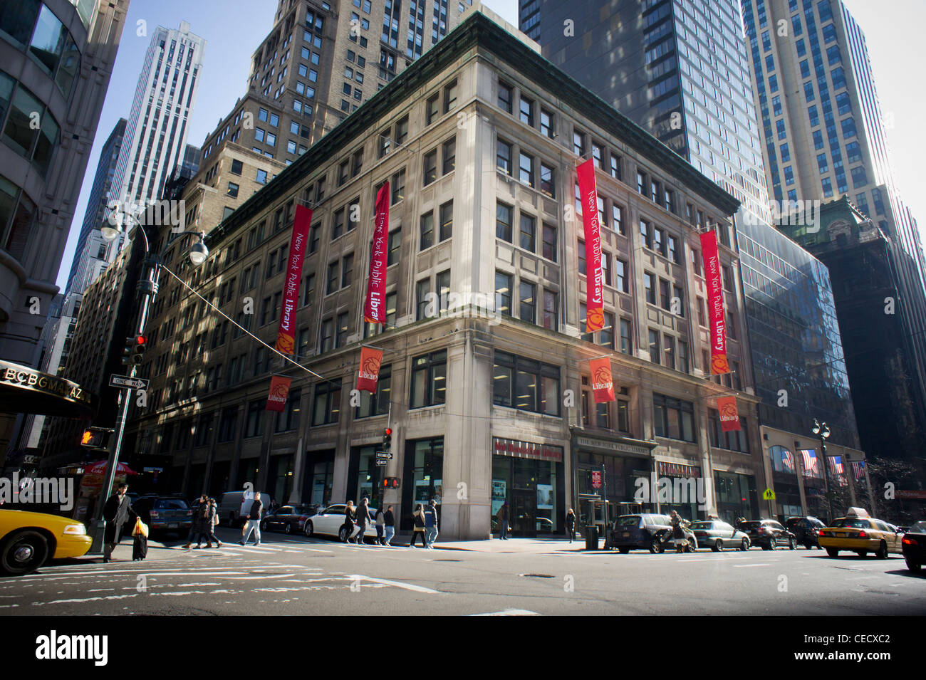 Mid-Manhattan Branch of the New York Public Library on Fifth Ave. in ...